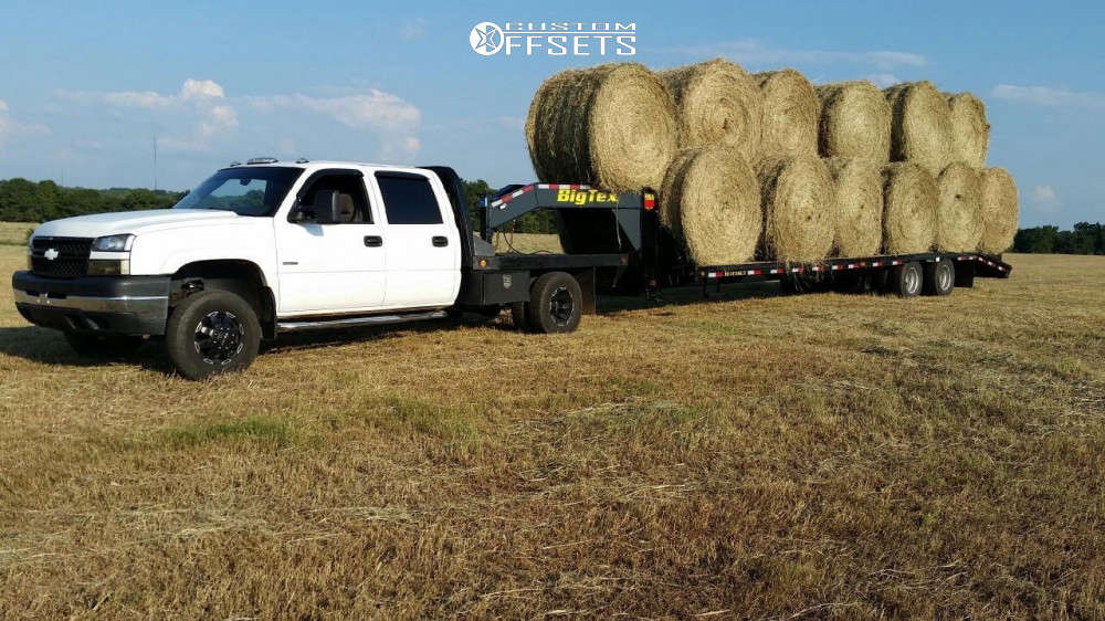 2007 Chevrolet Silverado 3500 Classic with 16x10 -22 Ultra Phantom ...