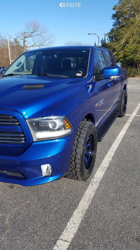 2014 Ram 1500 with 20x10 -18 Fuel Hardline and 33/12.5R20 Toyo Tires ...