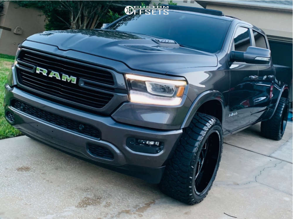 2019 Ram 1500 with 22x12 -44 Axe Offroad Zeus and 33/12.5R22 AMP ...