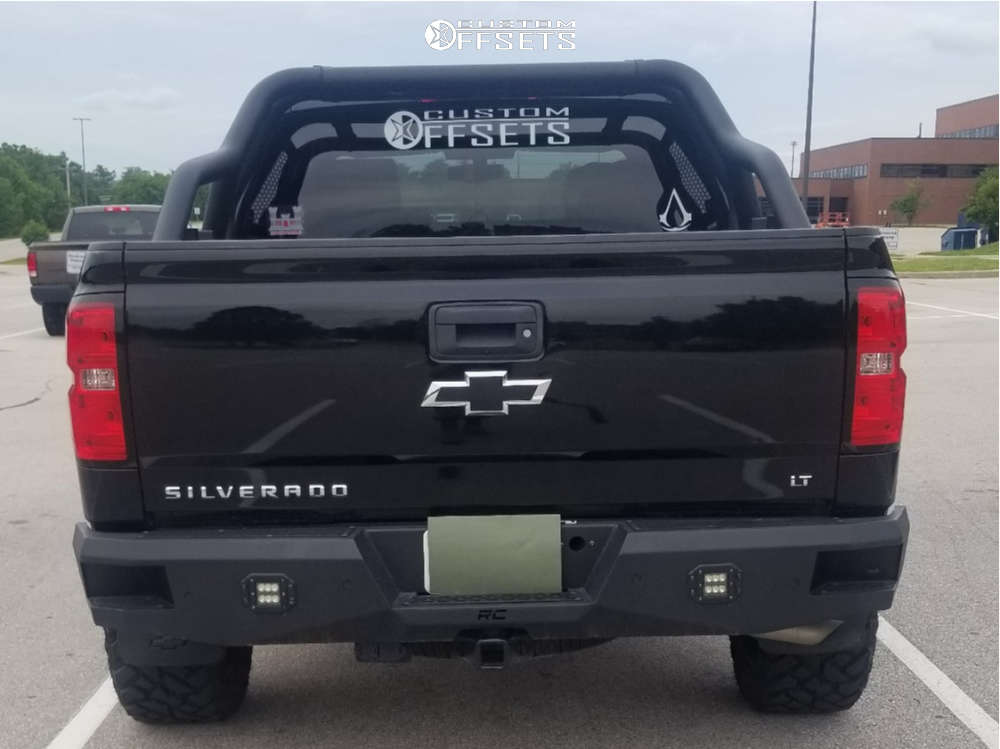 2018 Chevrolet Silverado 1500 with 20x10 -24 Fuel Krank and 33/12.5R20 ...