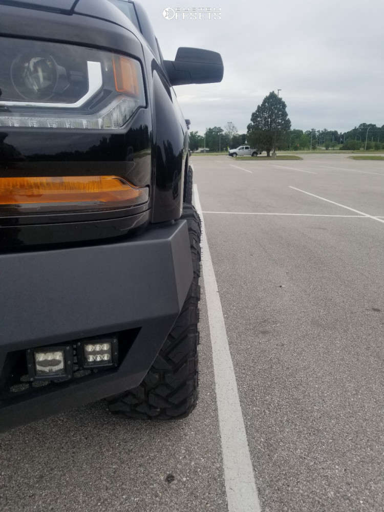 2018 Chevrolet Silverado 1500 with 20x10 -24 Fuel Krank and 33/12.5R20 ...