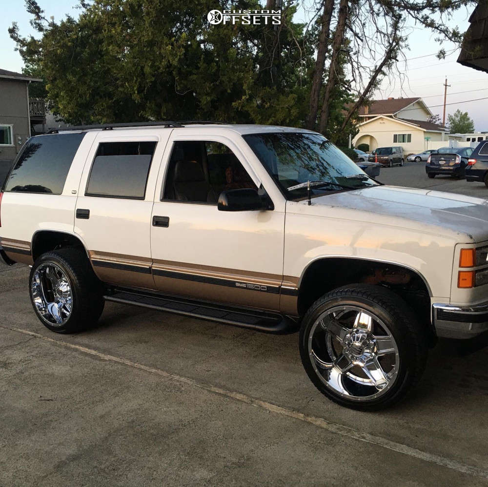 1997 GMC Yukon with 22x12 -44 TIS 543C and 32/11.5R22 Dcenti D9000 and ...