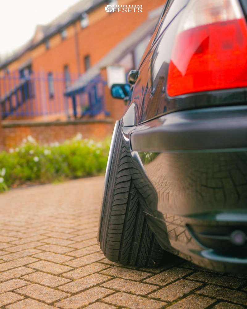 2000 BMW 3 Series with 17x8 35 RH Zw1 and 205/40R17 Nankang Ns-20 and ...