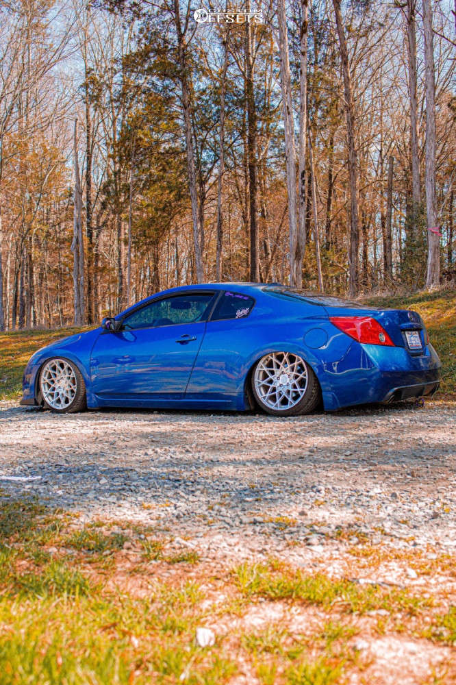 2009 Nissan Altima with 19x9 32 Brada Forged Cr-1 and 225/35R19 ...