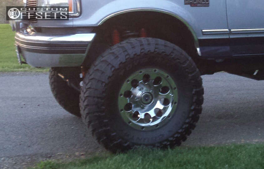 1995 Ford Bronco with 17x8 0 American Racing ATX Slot and 37/13.5R17 ...