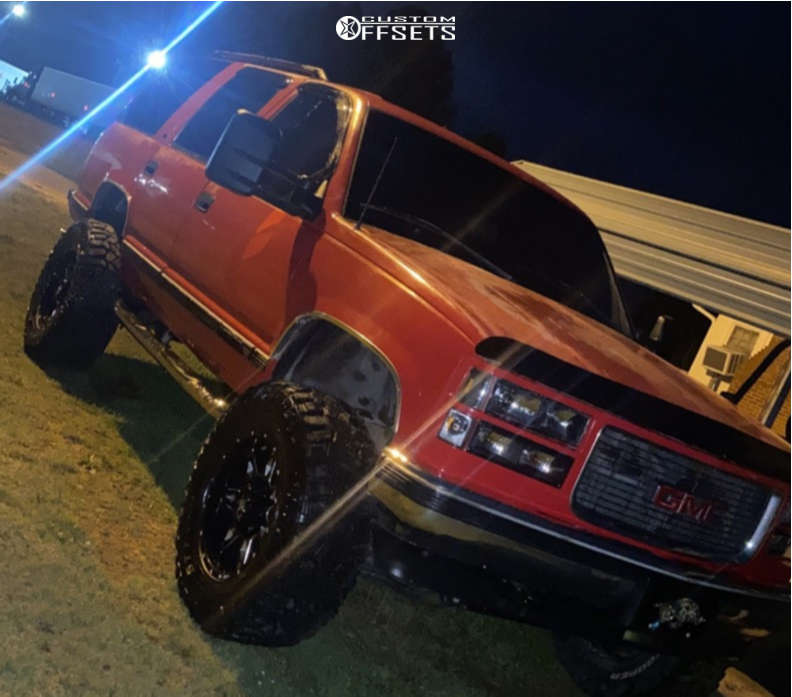 1998 GMC Yukon with 14x8 HD Other and 33/12.5R14 Cooper Discoverer Stt ...