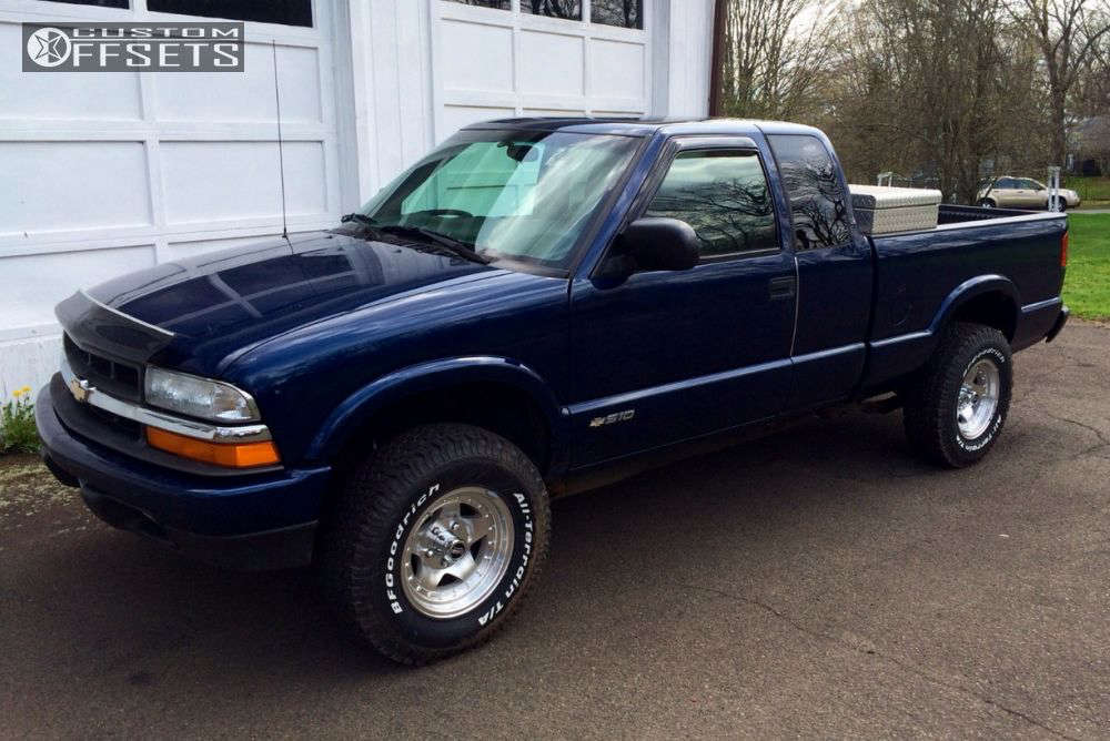 2002 Chevrolet S10 with 15x7 -6 American Racing AR23 and 30/9.5R15 ...