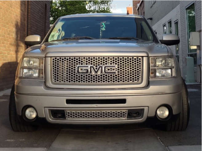 2007 GMC Sierra 1500 with 20x12 -51 Vision Rocker and 275/40R20 ...