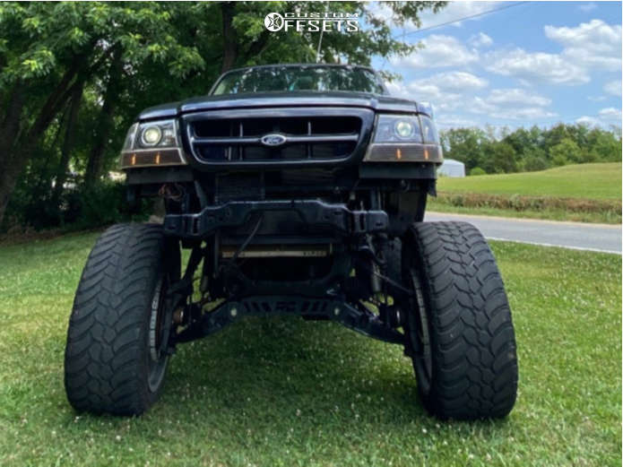 2000 Ford Ranger with 24x14 -76 Hostile Sprocket H108 and 35/13.5R24 ...