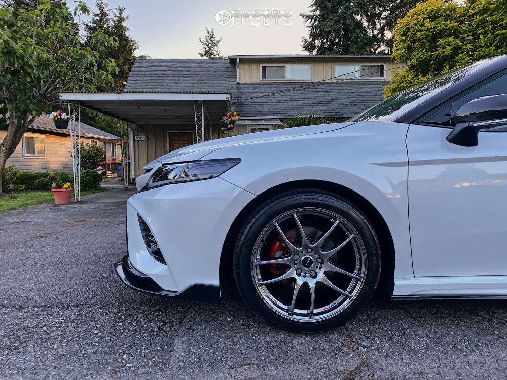 2020 Toyota Camry with 19x8.5 35 Work Emotion Cr Kiwami and 245/40R19 ...