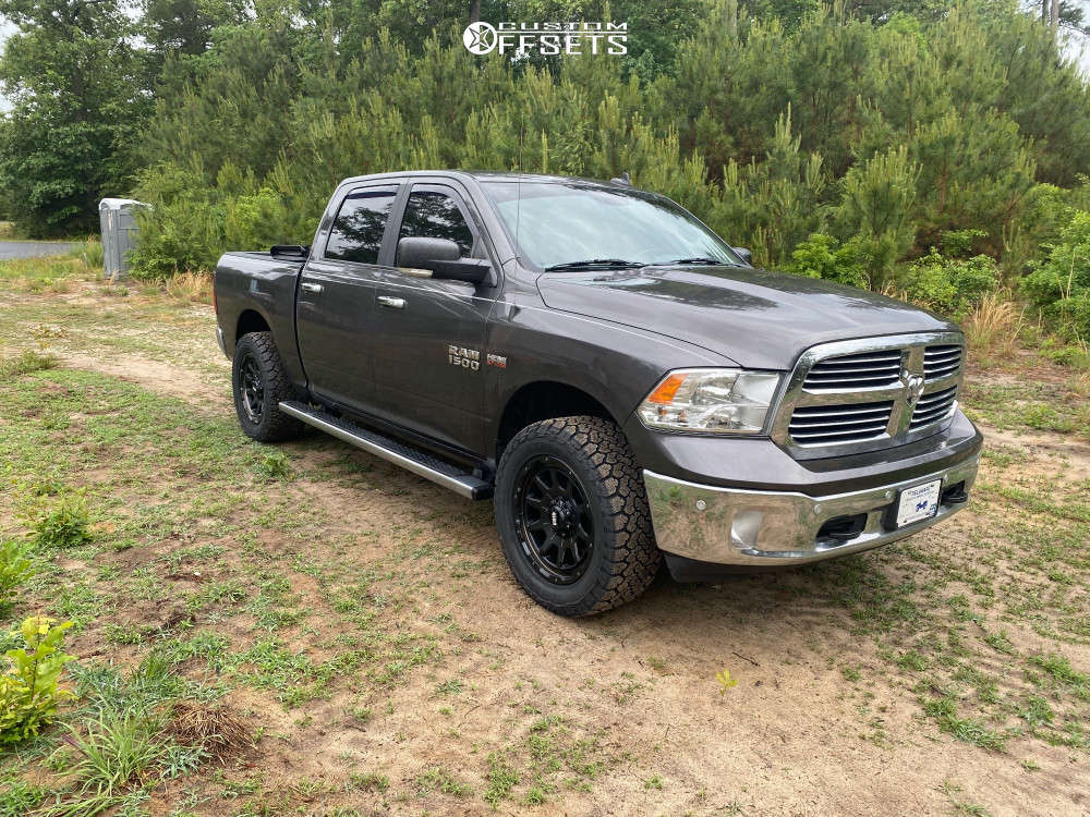 2017 Ram 1500 with 20x9 -12 Grid GD15 and 33/12.5R20 General Atx and ...