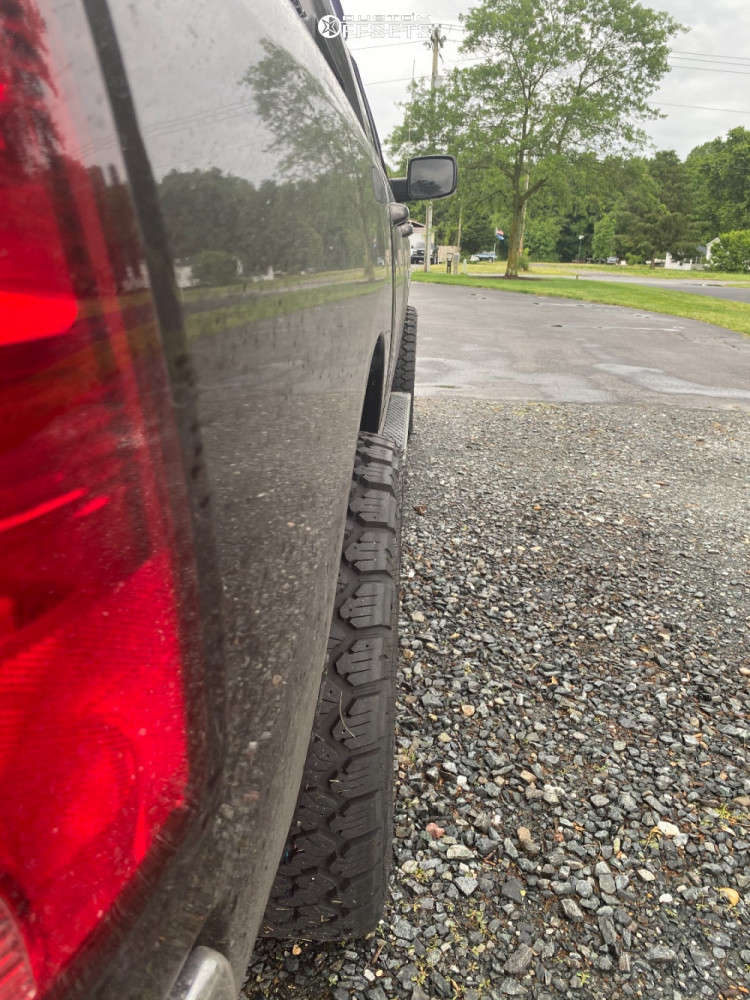 2017 Ram 1500 with 20x9 -12 Grid GD15 and 33/12.5R20 General Atx and ...
