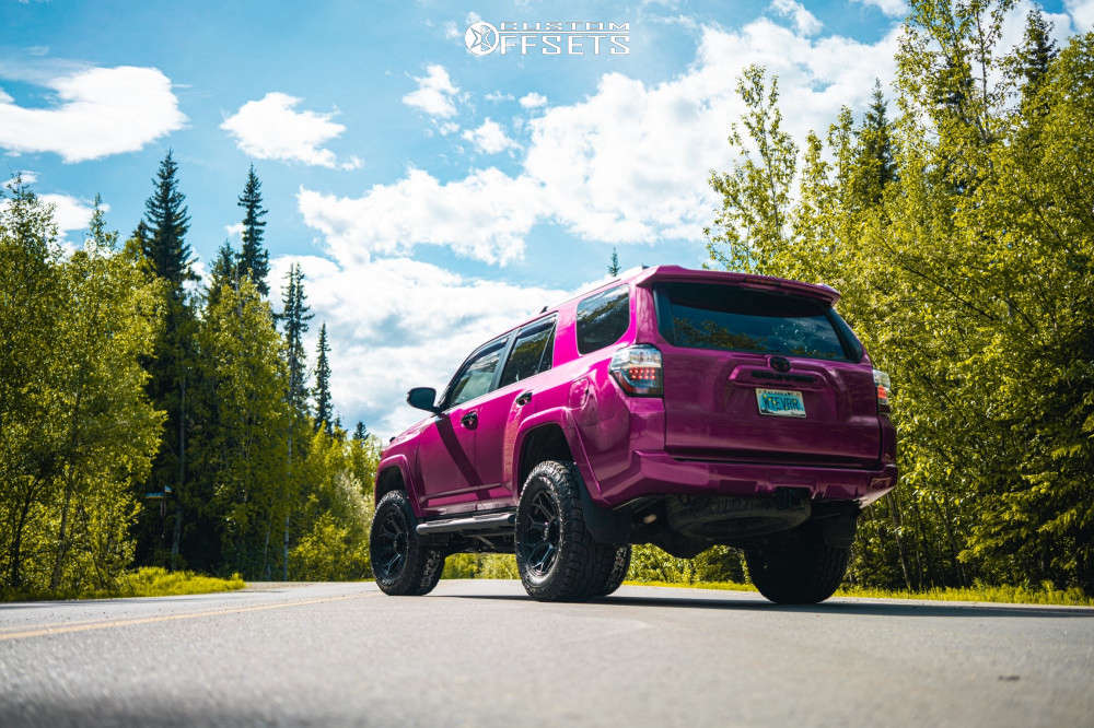 2019 Toyota 4Runner with 18x9 1 Fuel Siege and 285/65R18 Toyo Tires ...