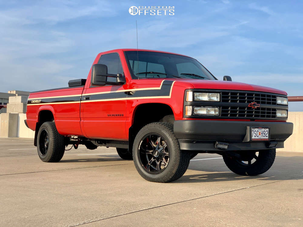 1990 Chevrolet C1500 with 18x10 -24 Moto Metal Mo970 and 255/60R18 ...