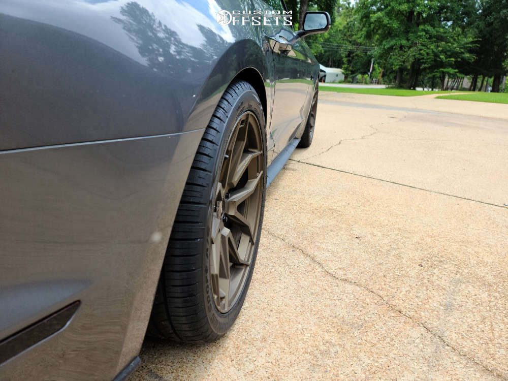 2021 Ford Mustang with 19x9.5 35 Momo Anzio and 285/35R19 Toyo Tires ...