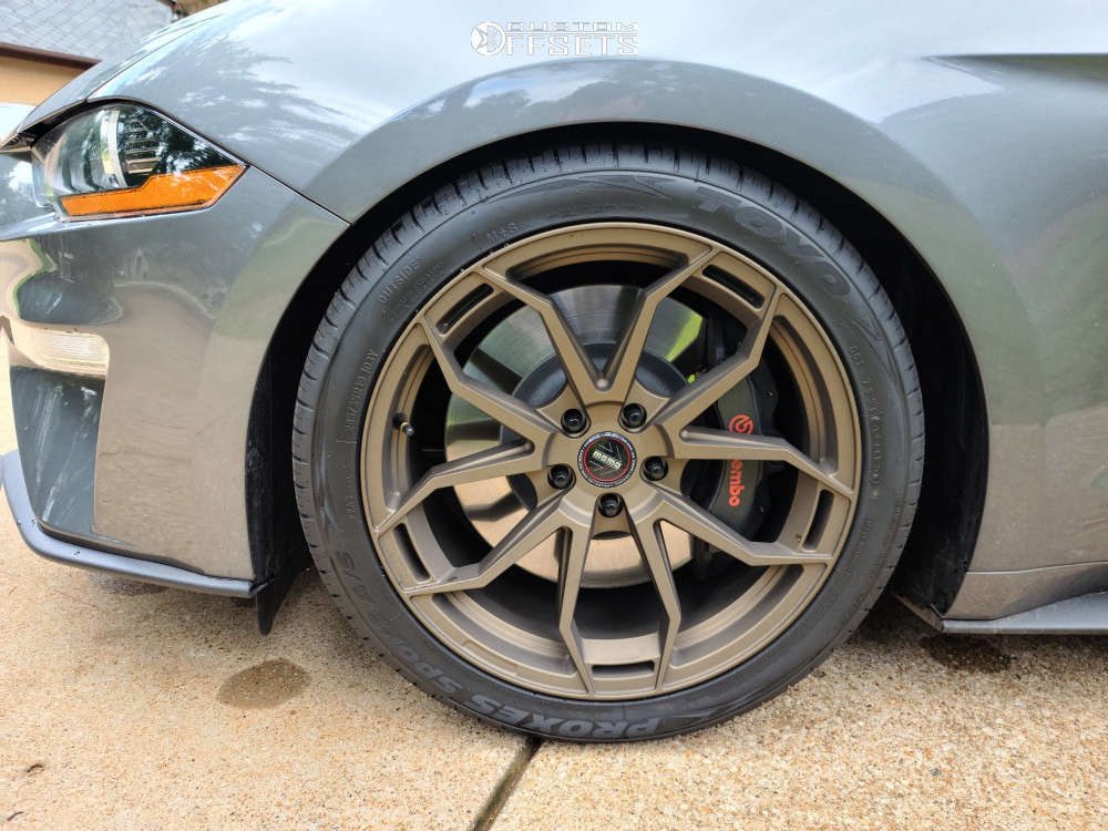 2021 Ford Mustang with 19x9.5 35 Momo Anzio and 285/35R19 Toyo Tires ...