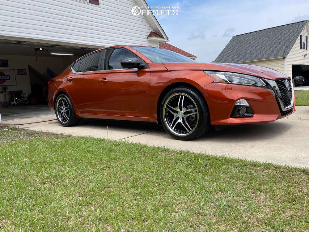 2021 Nissan Altima with 19x8.5 35 Roderick Rw2 and 235/40R19 Hankook ...