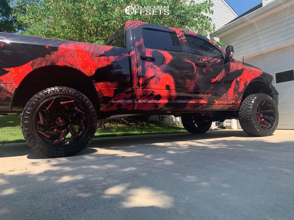 2019 Ram 1500 Classic with 22x12 -44 Fuel Reaction and 35/12.5R22 Nitto ...