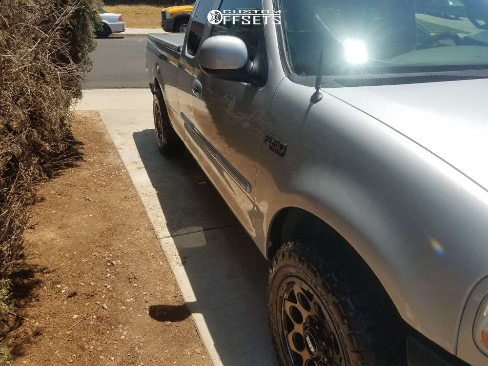 2000 Ford F-150 with 18x9 15 Grid Gd08 and 31/10.5R18 Nitto Ridge ...