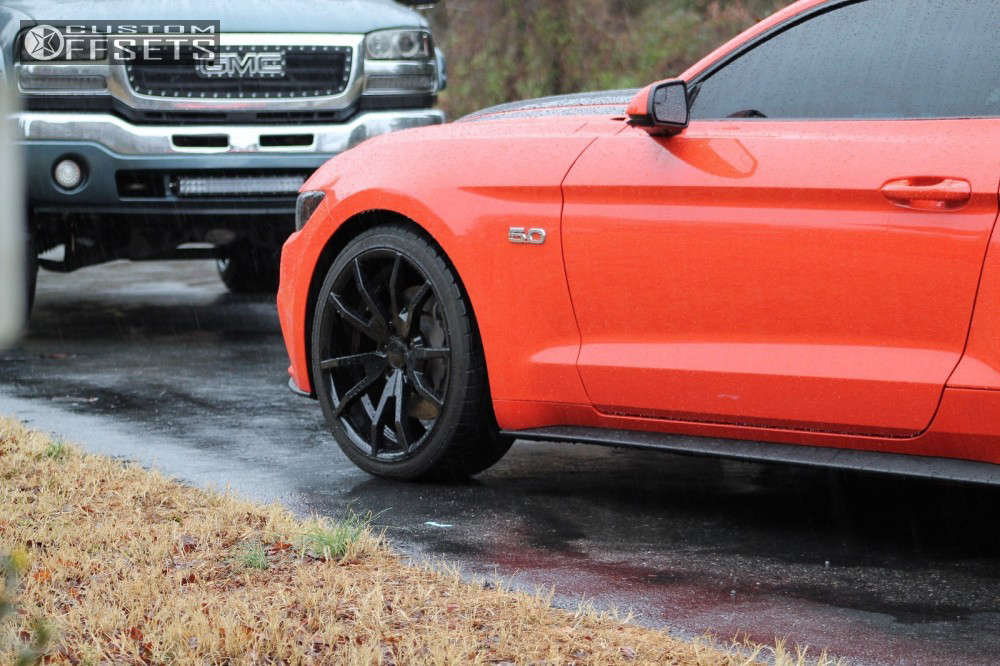 2016 Ford Mustang with 20x9 40 Classic Design Concepts Outlaw and 255 ...