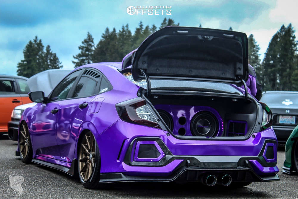 2018 Honda Civic with 18x8.5 40 F1R F27 and 235/40R18 Goodyear All ...