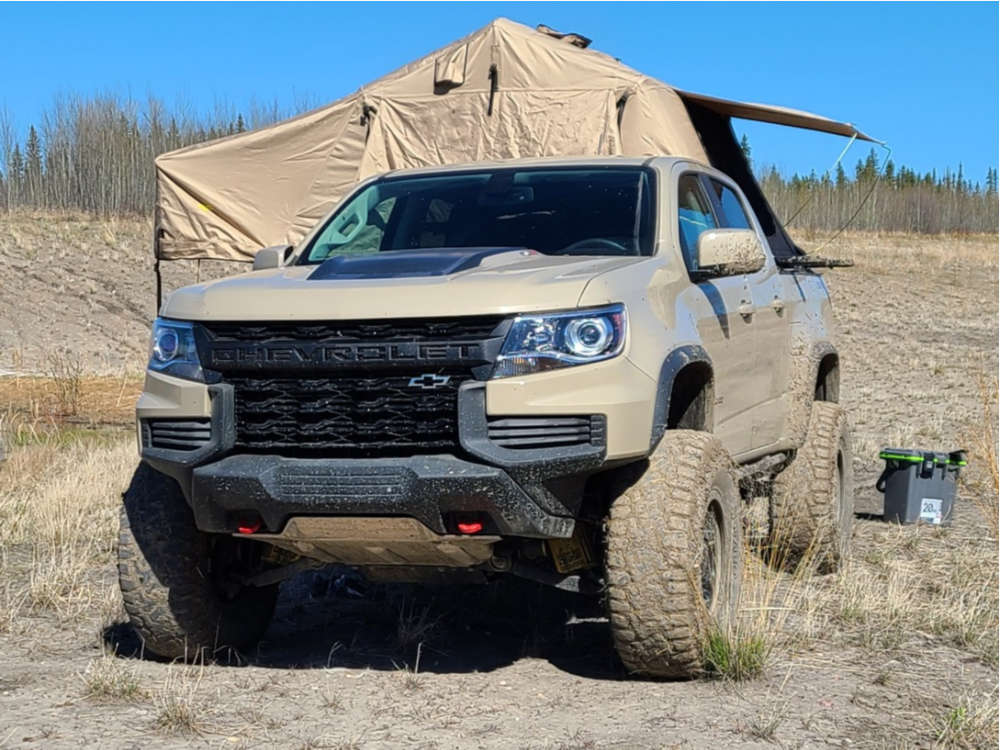 2021 Chevrolet Colorado with 17x9 -12 XF Offroad Xf-209 and 35/12.5R17 ...