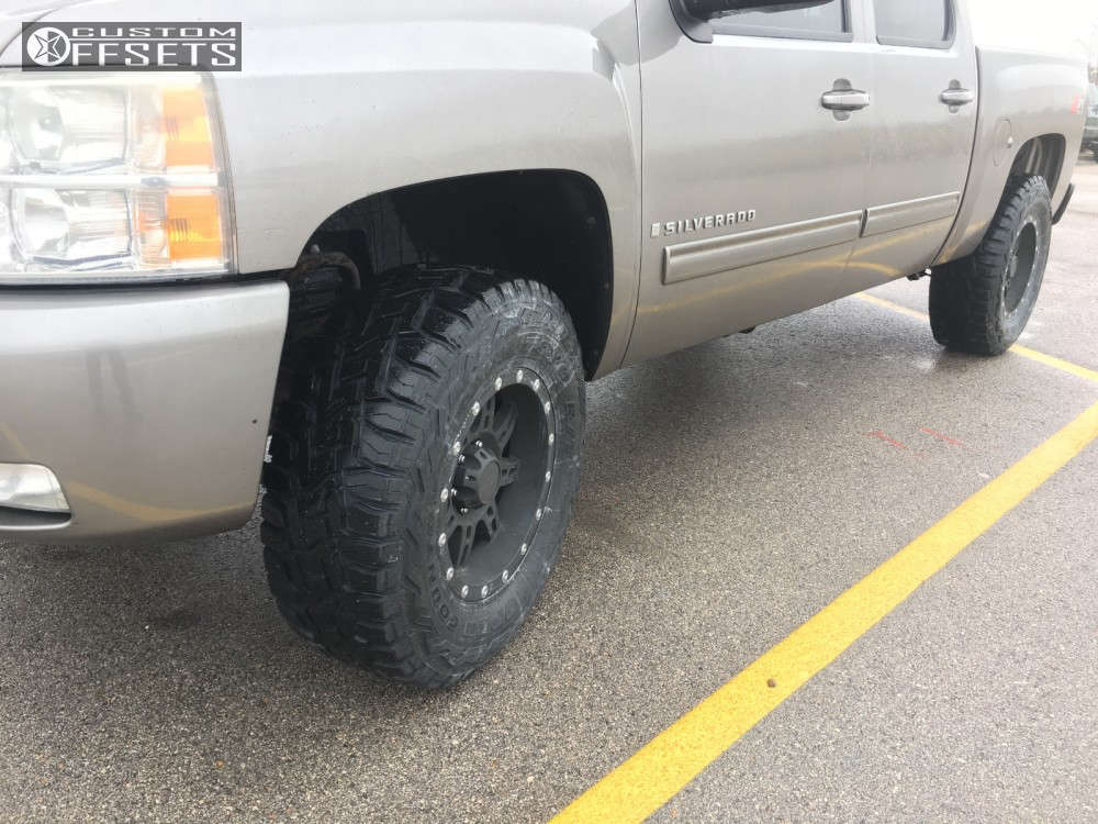 2009 Chevrolet Silverado 1500 with 18x9 0 Pro Comp Series 31 and 35/12 ...