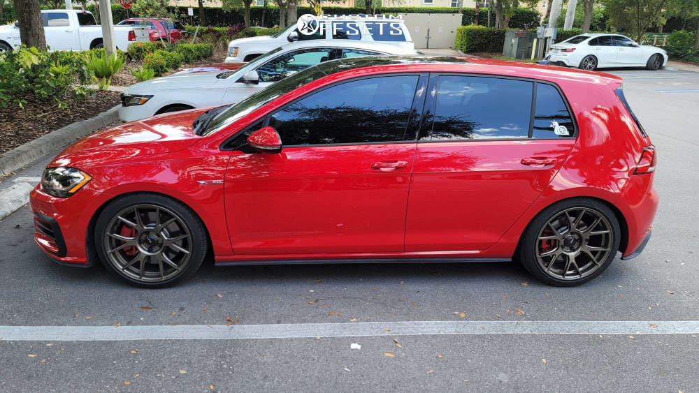 2020 Volkswagen GTI with 18x8.5 43 Konig Ampliform and 225/40R18 Pirelli Cinturato P1 and ...