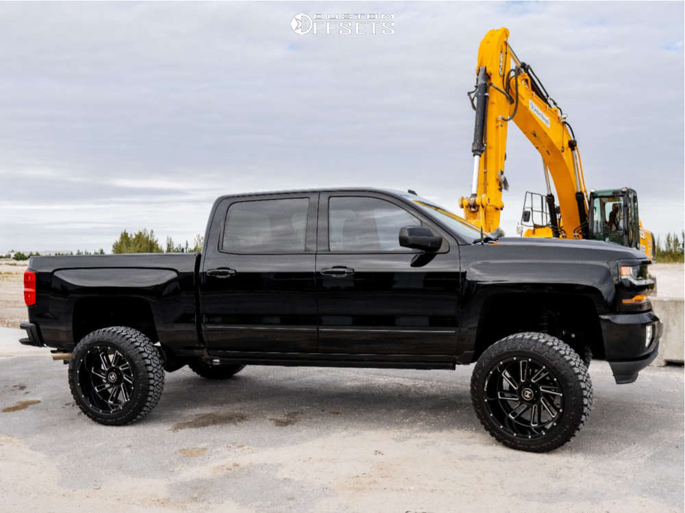 2017 Chevrolet Silverado 1500 with 22x12 -44 Hostile Stryker and 35/12.5R22 Fury Offroad Country ...