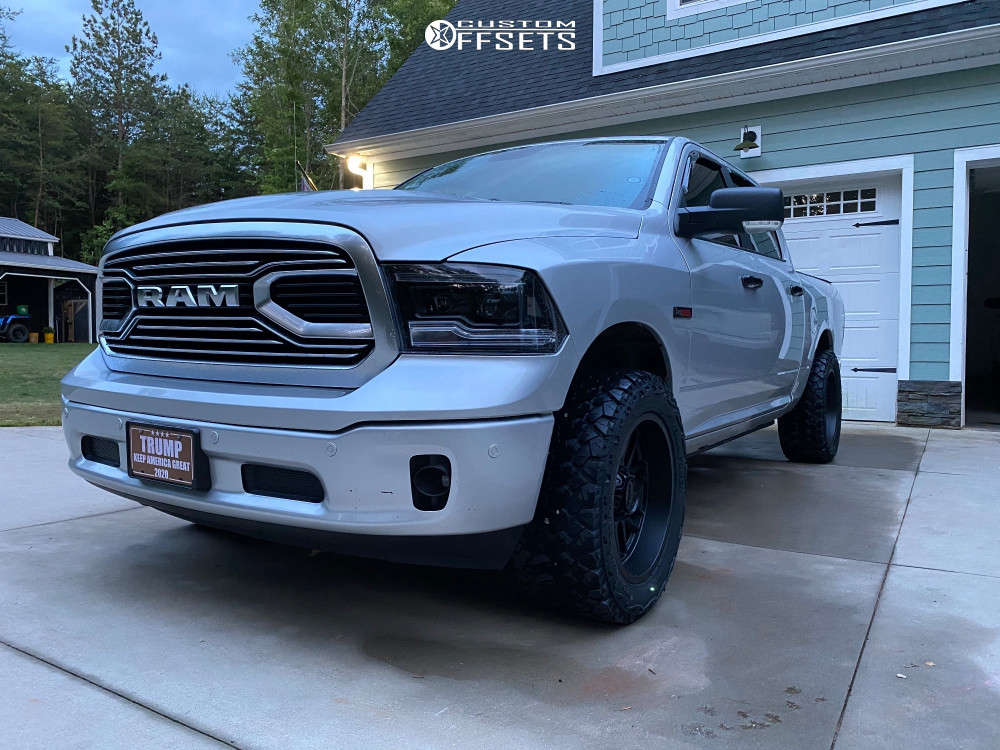 2017 Ram 1500 with 20x10 -25 Ultra Butcher and 33/12.5R20 Venom Power ...