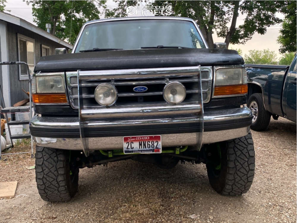 1994 Ford F-250 with 18x9.5 -19 Pro Comp 01 and 295/70R18 Nitto Ridge ...