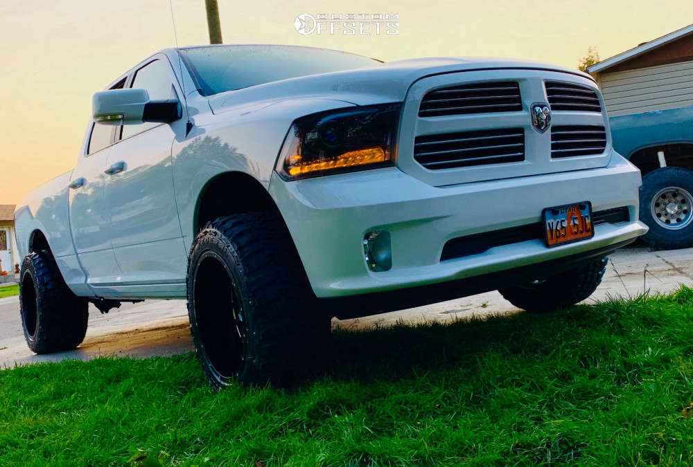 2015 Ram 1500 Classic with 20x12 -44 Hardrock Gunner and 33/12.5R20 ...