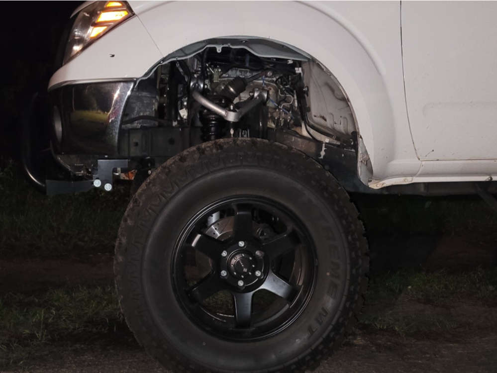 2011 Nissan Frontier with 18x10 -24 Vors Ve37 and 35/12.5R18 Eldorado ...
