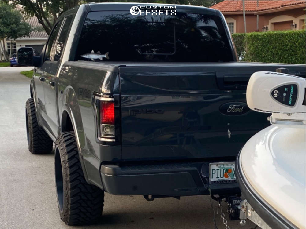 2016 Ford F-150 with 22x12 -44 Hostile Rage and 33/12.5R22 Atturo Trail ...