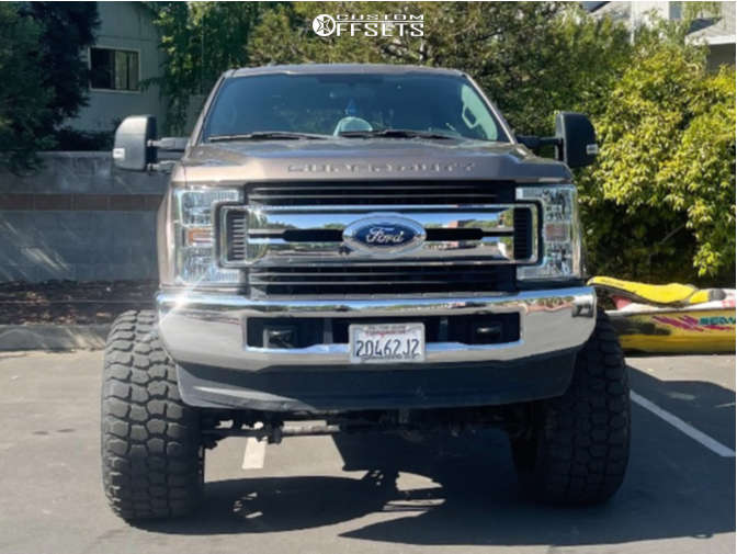 2018 Ford F-250 Super Duty with 26x16 -101 RBP 82r and 40/15.5R26 ...