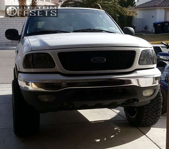 2003 Ford F-150 with 20x12 -44 Centerline LT1 and 33/12.5R20 Nitto ...