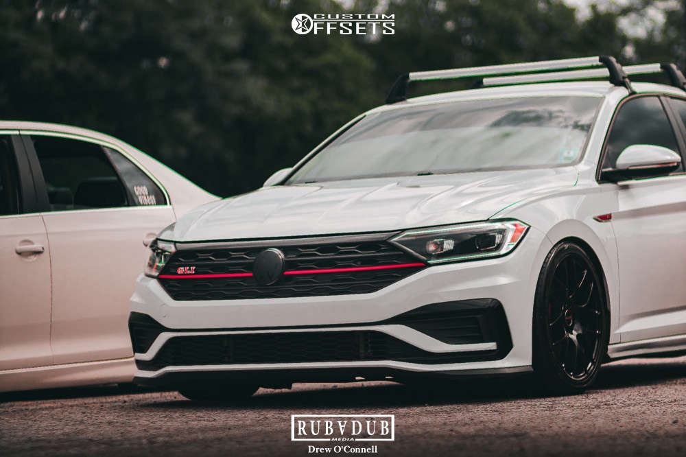 2019 Volkswagen Jetta with 18x8.5 45 Alzor 349 and 225/40R18 Toyo Tires ...