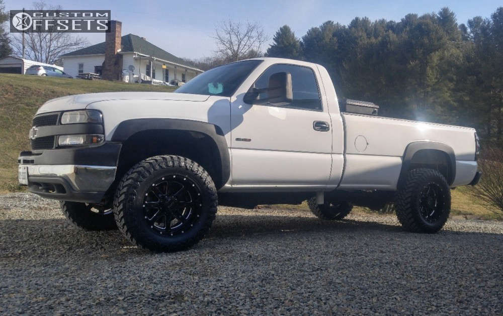 2001 Chevrolet Silverado 2500 HD with 18x10 -24 Tuff T15 and 33/12.5R18 ...