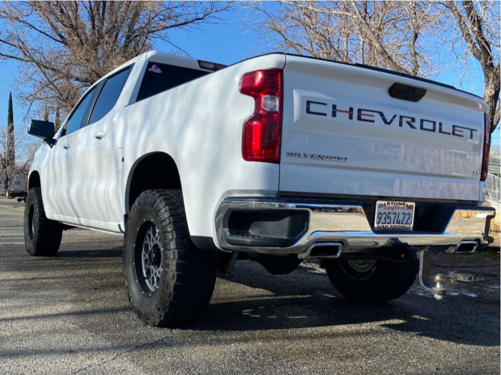 2020 Chevrolet Silverado 1500 with 18x9 -12 Vision Rocker 412 and 35/12 ...