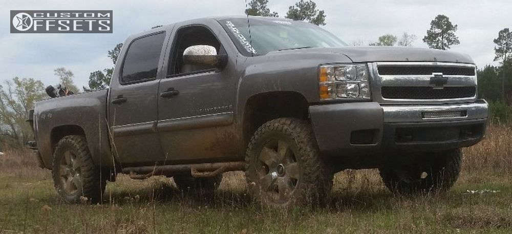 2009 Chevrolet Silverado 1500 with 20x8 31 OEM Wheels Spaced Out ...