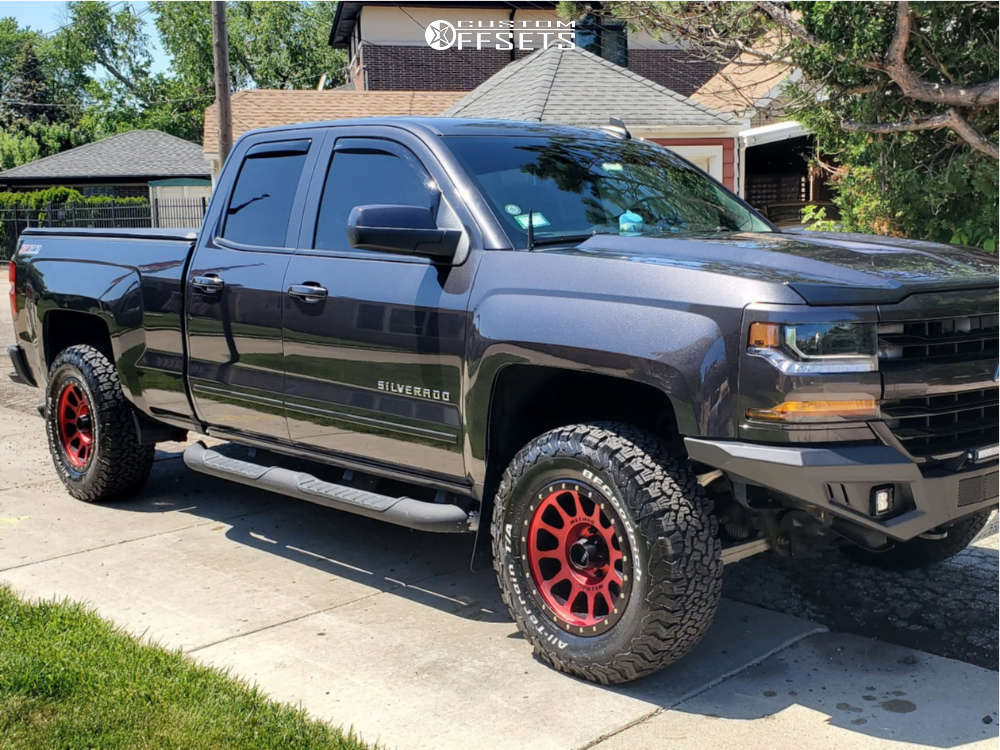 2016 Chevrolet Silverado 1500 with 18x9.5 -19 Method Nv and 33/12.5R18 ...