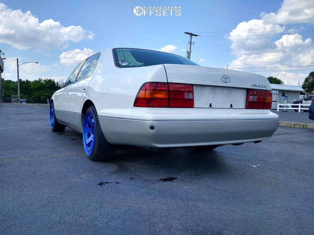 1996 Lexus LS400 Flush Stock | Custom Offsets