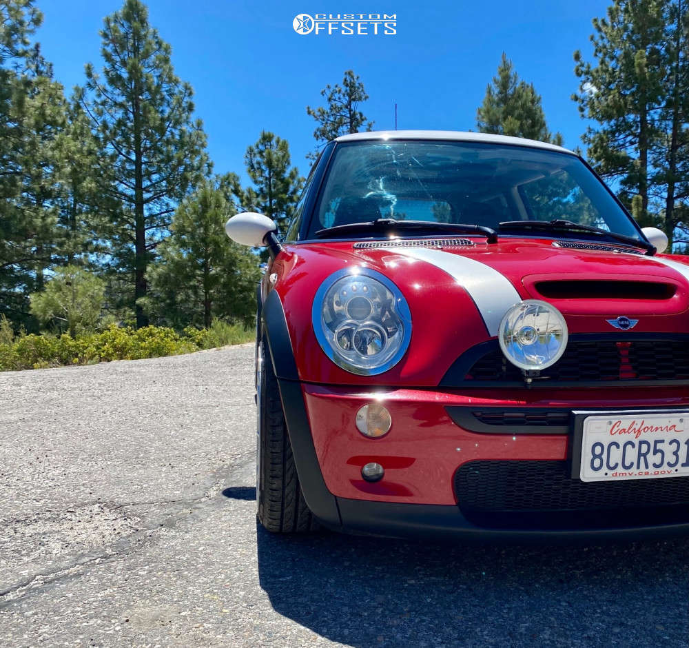 2004 Mini Cooper with 17x8 40 Rotiform Rse and 205/40R17 Pirelli Pzero ...