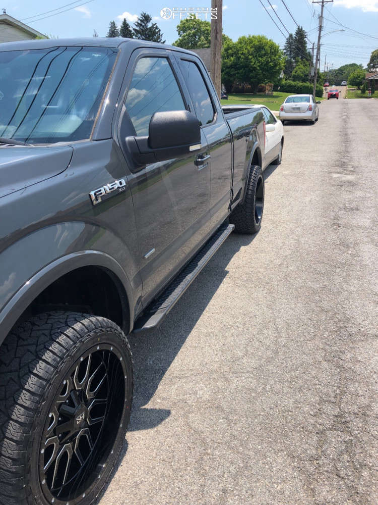 2016 Ford F-150 with 22x10 -26 Hardrock H709 Commander and 285/45R22 ...