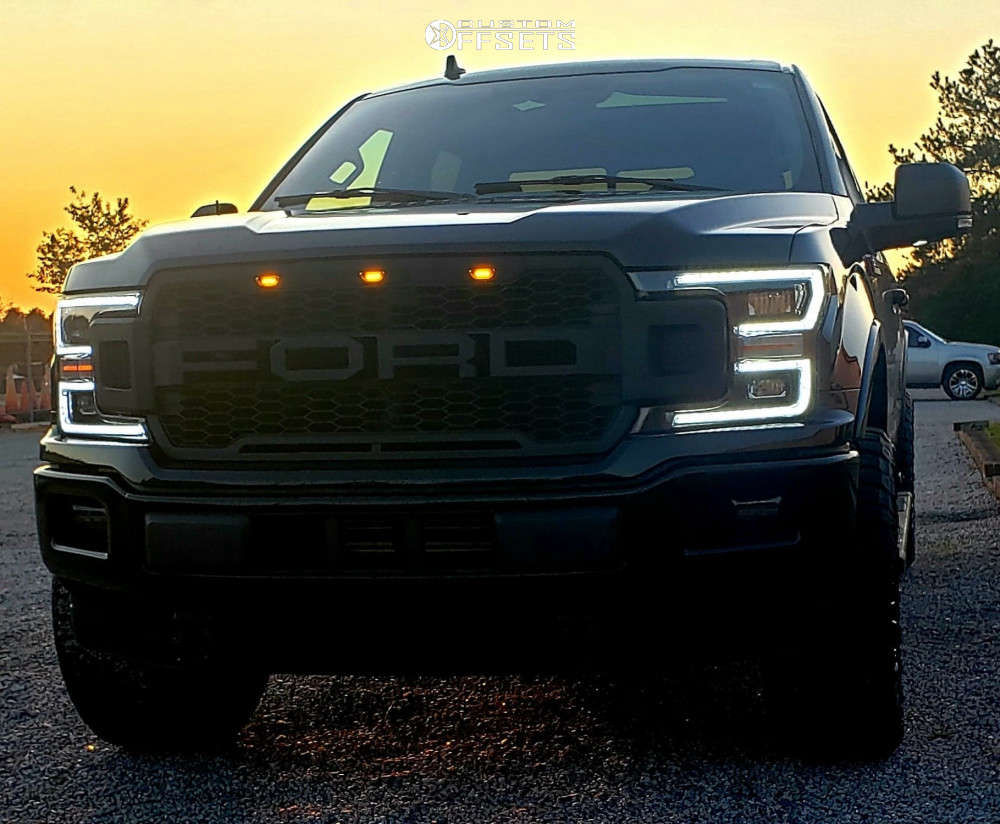 2018 Ford F-150 with 20x9 1 Fuel Vandal and 33/12.5R20 Nitto Ridge ...