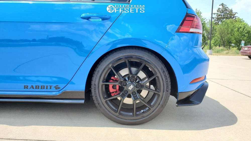 2019 Volkswagen GTI with 18x9 45 Neuspeed Rse10 and 225/40R18 Michelin ...
