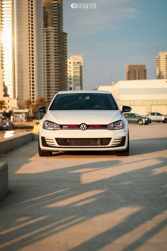 2017 Volkswagen GTI with 18x8.5 43 Konig Ampliform and 245/40R18 ...