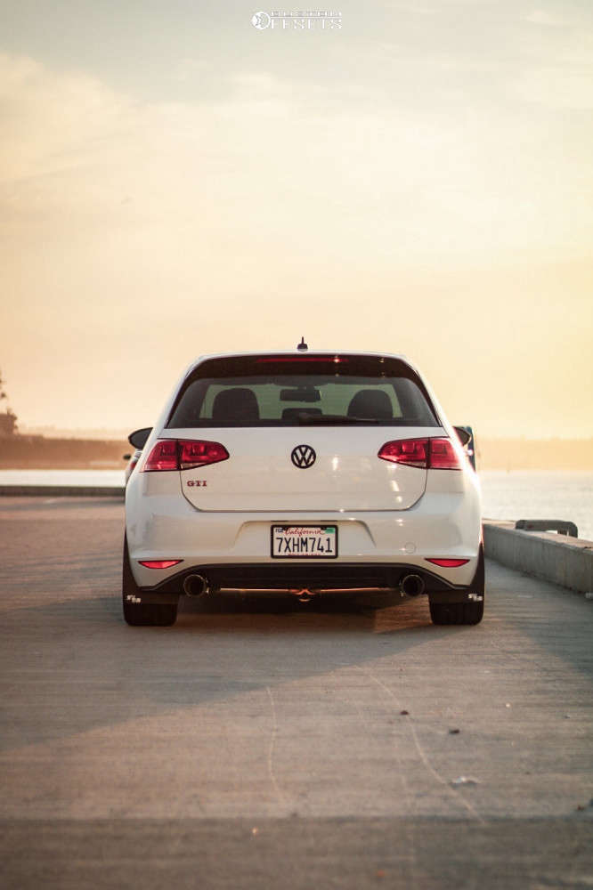 2017 Volkswagen GTI with 18x8.5 43 Konig Ampliform and 245/40R18 ...