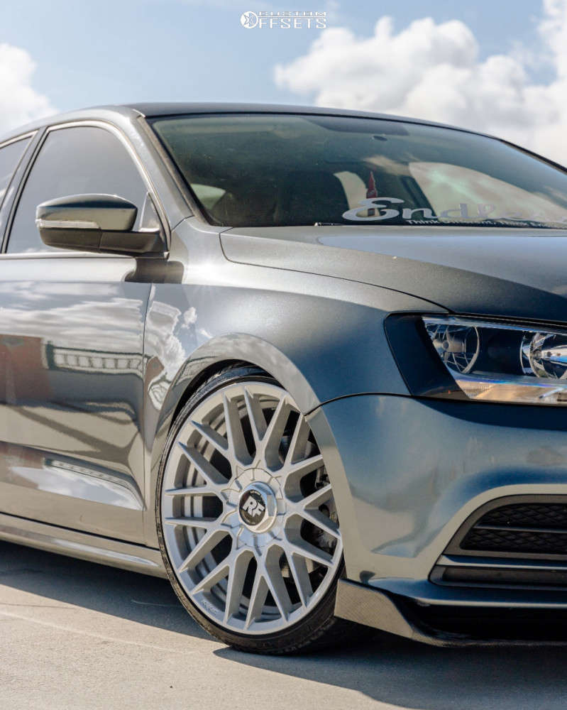 2015 Volkswagen Jetta with 18x8.5 35 Rotiform Rse and 215/35R18 Fullway ...