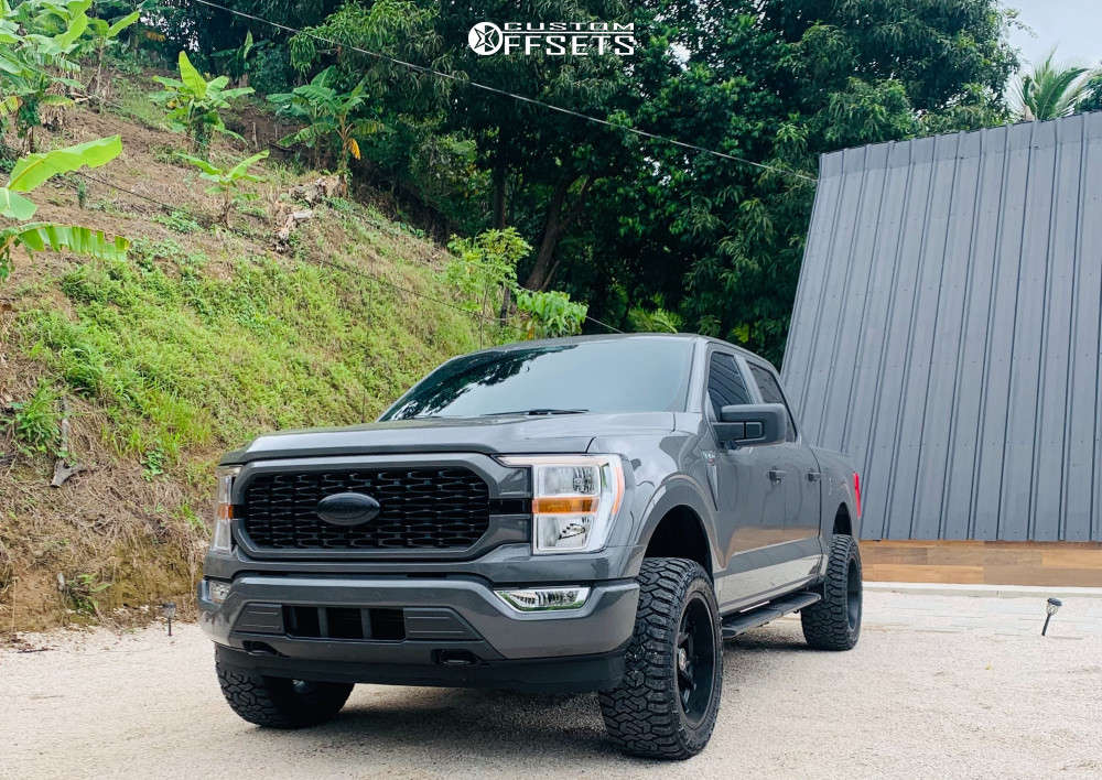 2021 Ford F-150 with 20x10 -19 Hostile Rage and 33/12.5R20 Fury Offroad ...